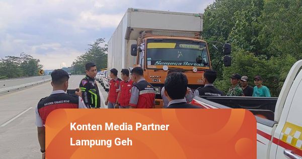Sempat Kabur, Truk Tabrak Pemotor hingga Tewas di Exit Tol Lampung Diamankan | kumparan.com